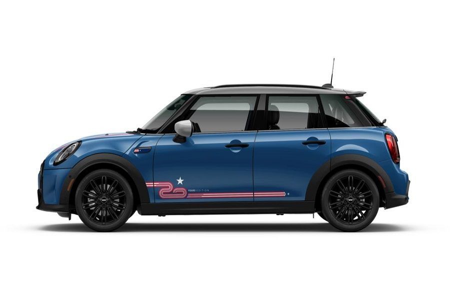 Mini Cooper S 2023 Phiên bản đặc biệt kỹ niệm 20 năm mang màu sắc Mỹ